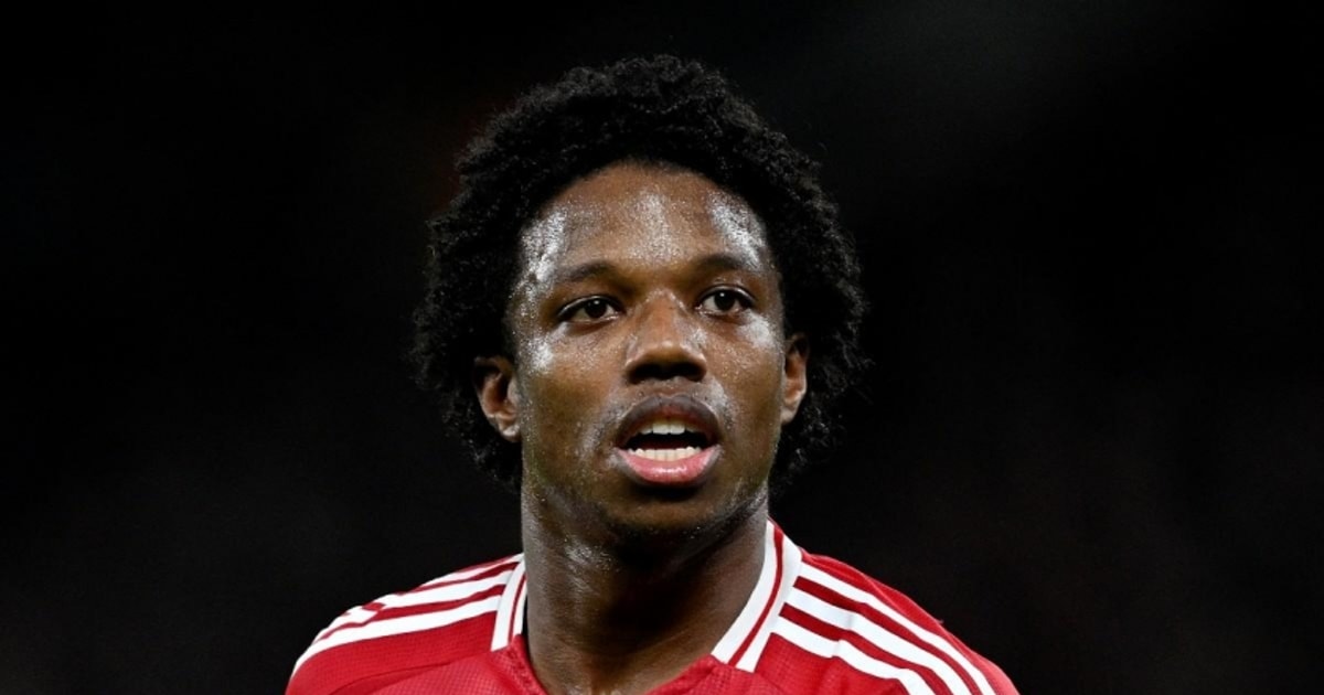 Tyrell Malacia "quay xe" gia nhập PSV theo dạng cho mượn