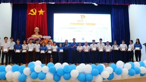 Go Dau: meeting to celebrate the 94th anniversary of the founding of ...