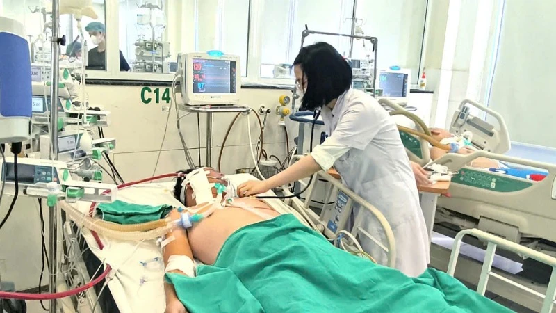 Viele Erwachsene müssen sich aufgrund von Masern einer ECMO-Intervention unterziehen.