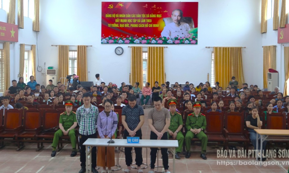 Chi Lang: Many people attended the mobile trial of two criminal cases ...