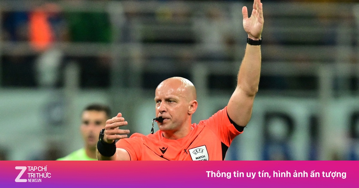 Referee suspected of unfairly punishing Barca was 'removed' by UEFA