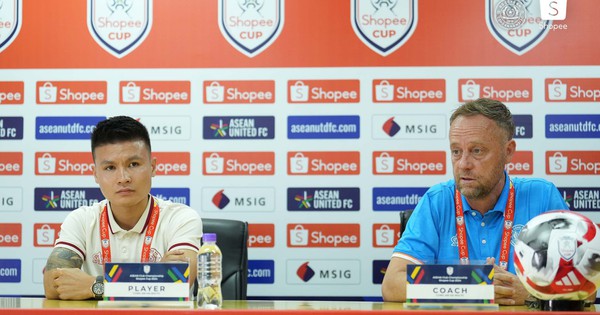 Coach Polking cautious before the first leg final against Buriram United