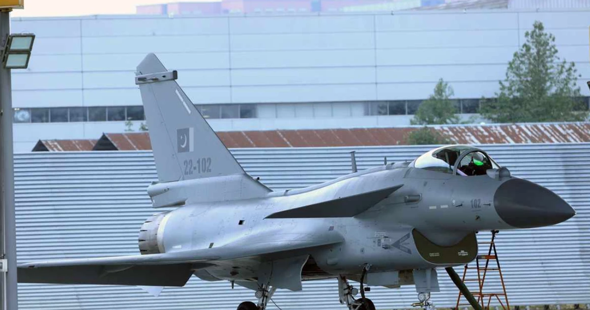 중국 J-10CE 항공기, 말레이시아에 강렬한 인상을 남겨