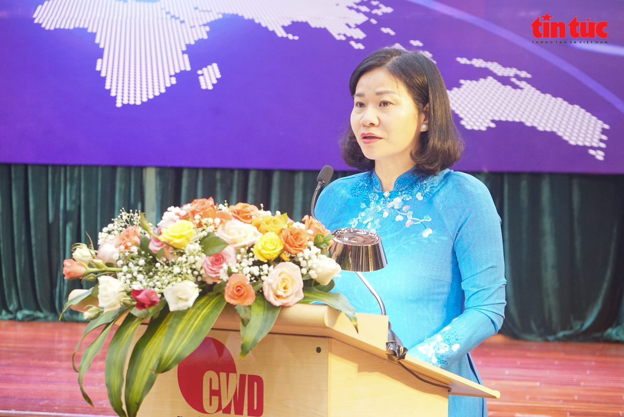 100 years of journalism accompanying Vietnamese women