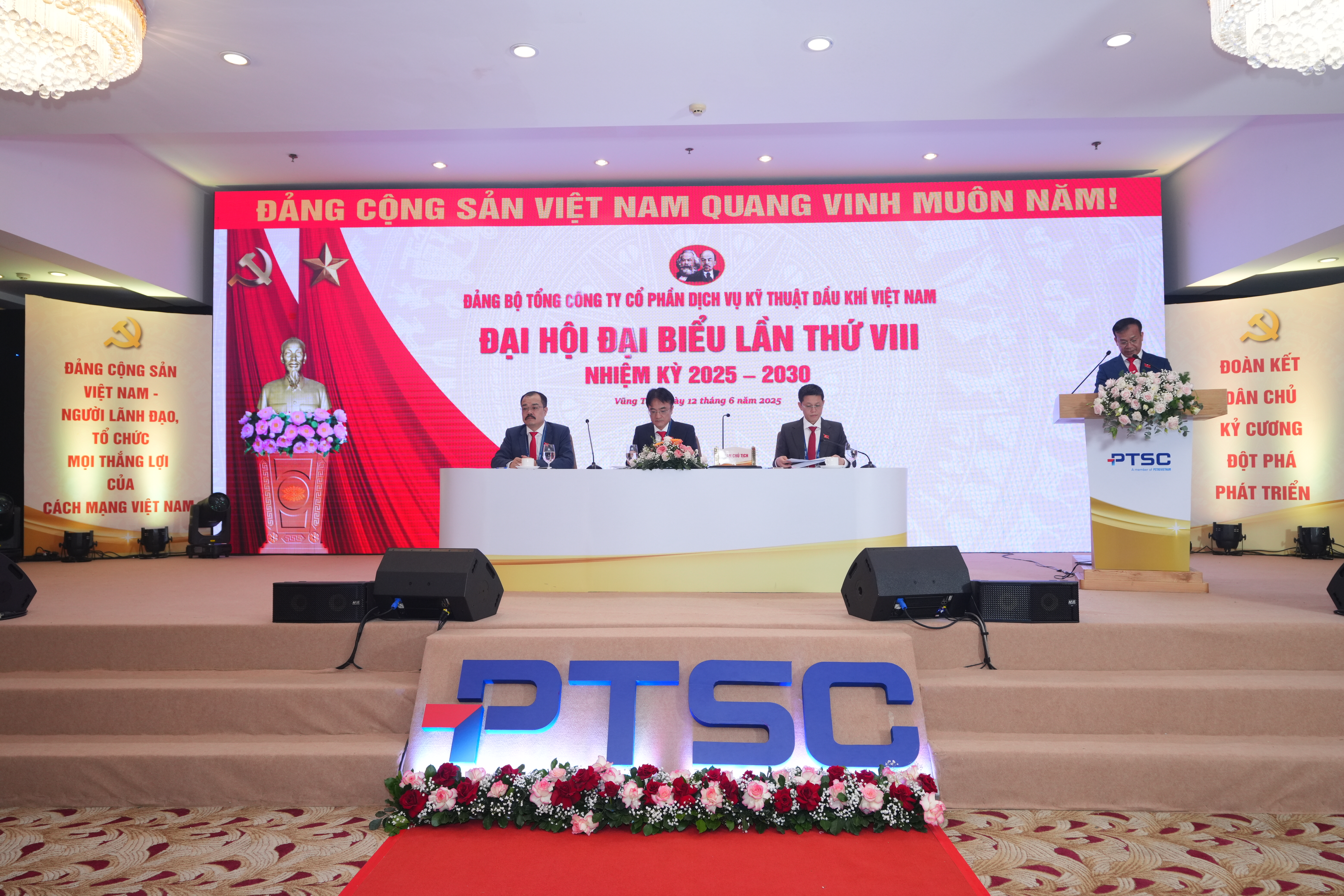8. Delegiertenkongress – Parteikomitee der Vietnam Oil and Gas Technical Services Corporation ...