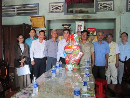 Vice Chairman of the Provincial Journalists Association visits family ...