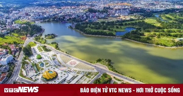 ¿En qué provincia se fusionaron Lam Dong, Binh Thuan y Dak Nong?