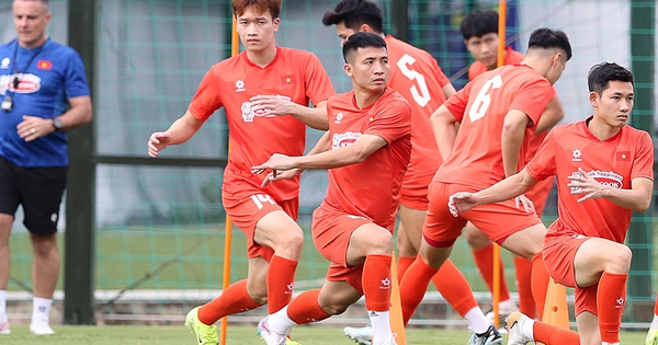 Hoang Duc bedauert die Abwesenheit seines älteren Cong Phuong in der ...