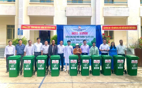 Provincial Fatherland Front Committee: Rally in response to World ...