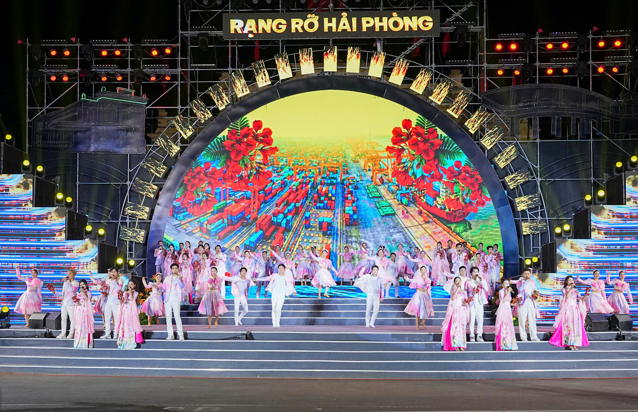 Special art program "Radiant Hai Phong" celebrates the merger of Hai ...