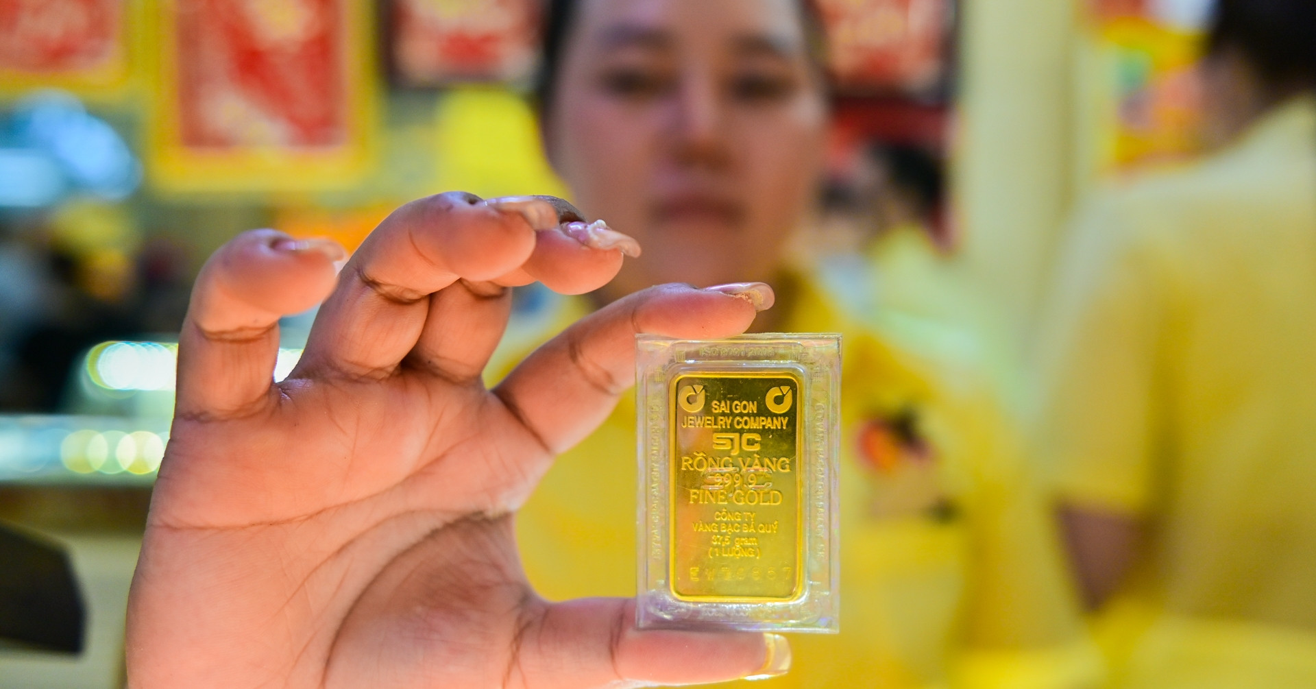 Gold price today July 1, 2025 increased continuously, SJC jumped to ...