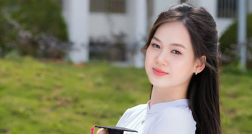 Portrait du major de promotion de Phu Tho qui a obtenu des notes ...