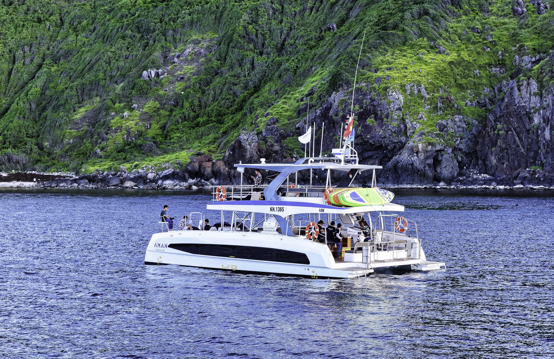 Nha Trang Sea and Island Tourism: Sophisticated and luxurious on cruise ...