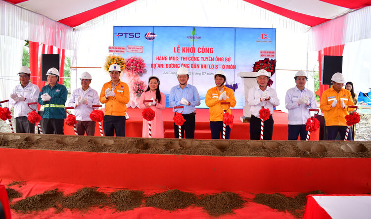Construction begins on the onshore pipeline - Block B - O Mon gas ...