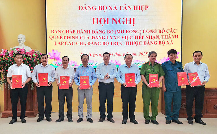 Receive and establish 59 party cells and party committees under Tan ...