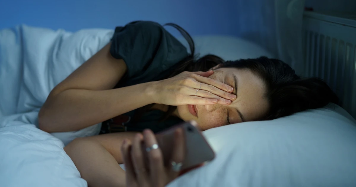 After 10pm: The most dangerous time to use your phone