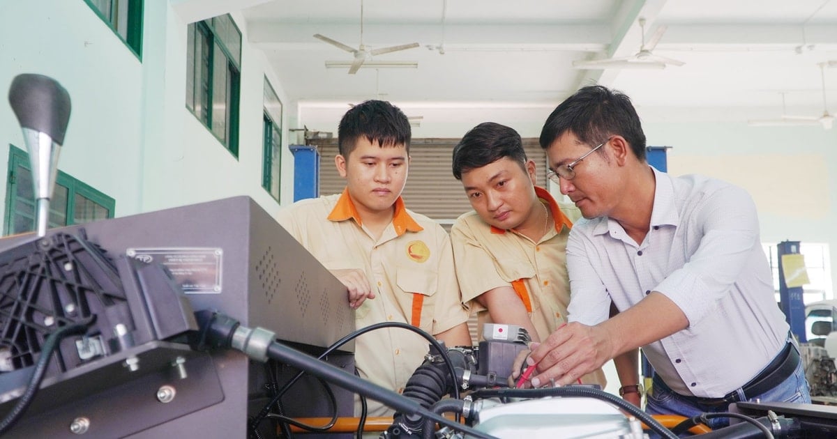 Sinh viên Trường Cao đẳng Quảng Nam đoạt giải Nhất với dự án gara ô tô ...