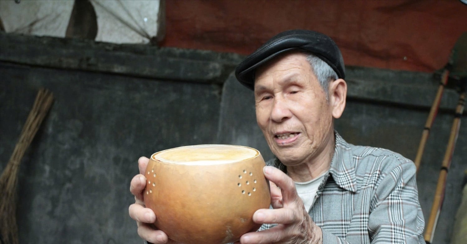 86-year-old Tay artist and his whole life with Then songs and Tinh lute ...