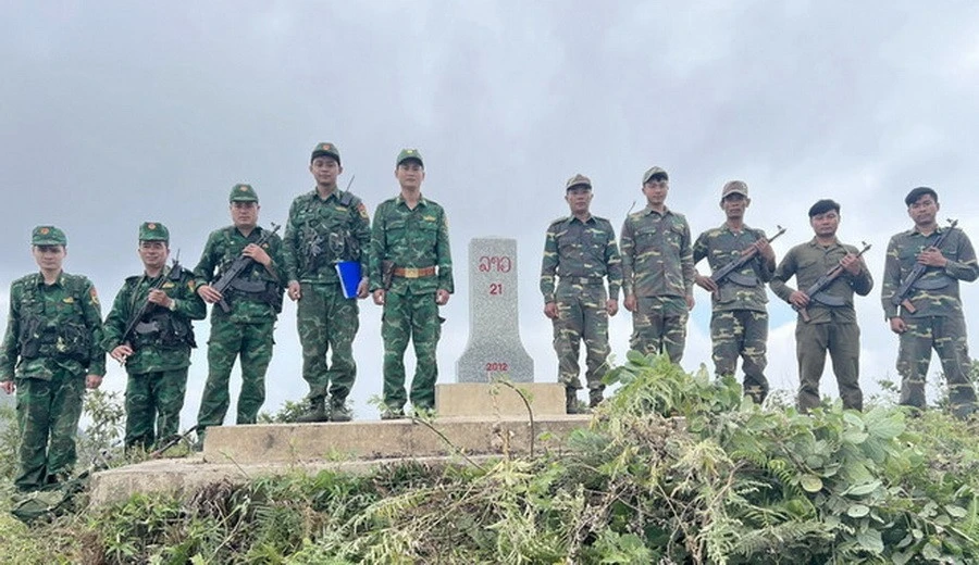 Vietnam-Laos border guards conduct first bilateral provincial-level patrol