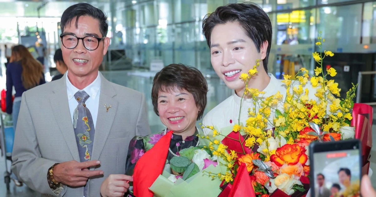 La mère du chanteur Duc Phuc : « J'espère que mon fils se mariera et ...