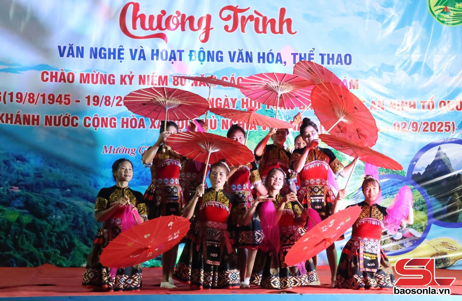 Art program "Muong Gion forever shines with faith"