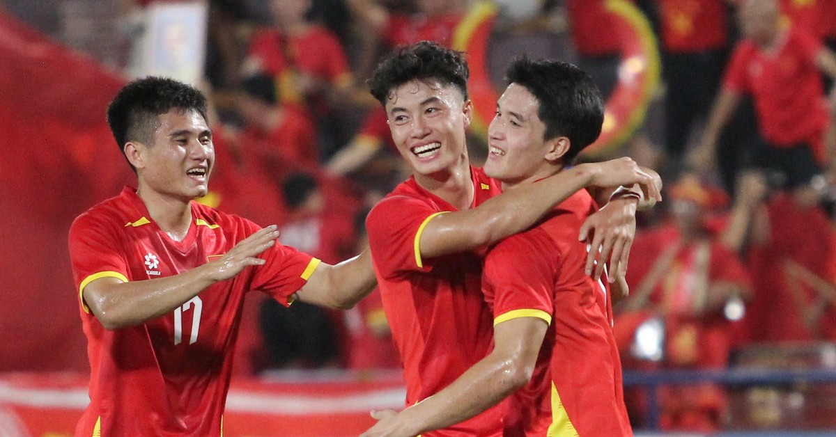 U23 Việt Nam - U23 Bangladesh (hiệp 2) 1-0: Ngọc Mỹ mở tỉ số