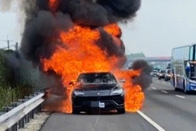 Lamborghini Urus experiences fire incident; Volkswagen recalls both ...