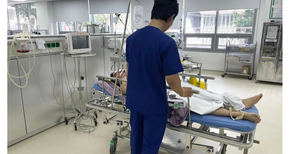 Severe burns due to pressure cooker explosion while cooking