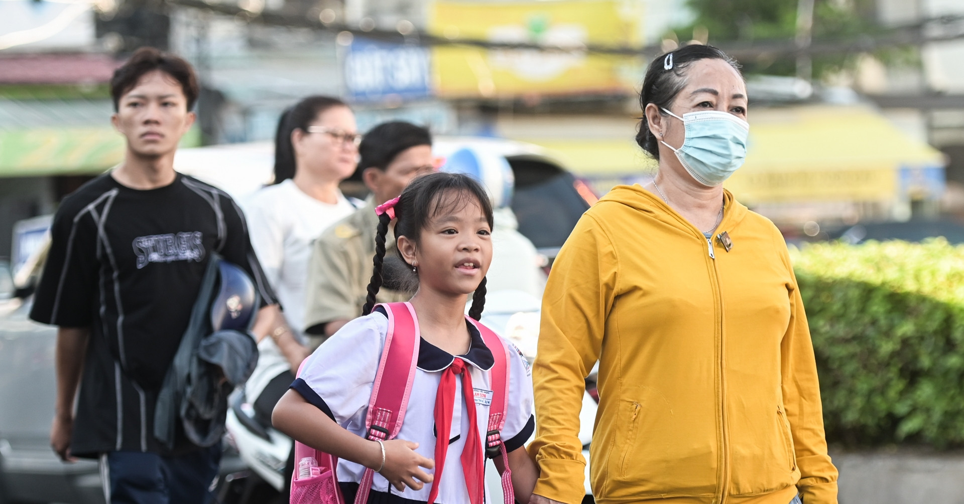 Every year, air conditioning fees are collected. How does Ho Chi Minh ...