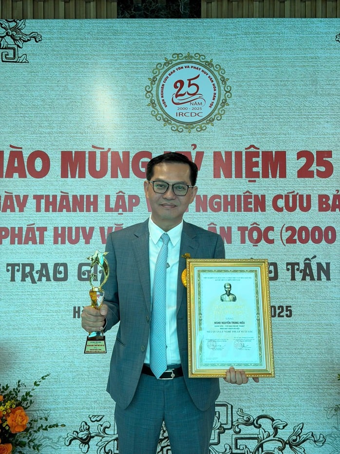 Teatro Dramático de Hanoi: Un año de triunfo y la huella del Artista ...
