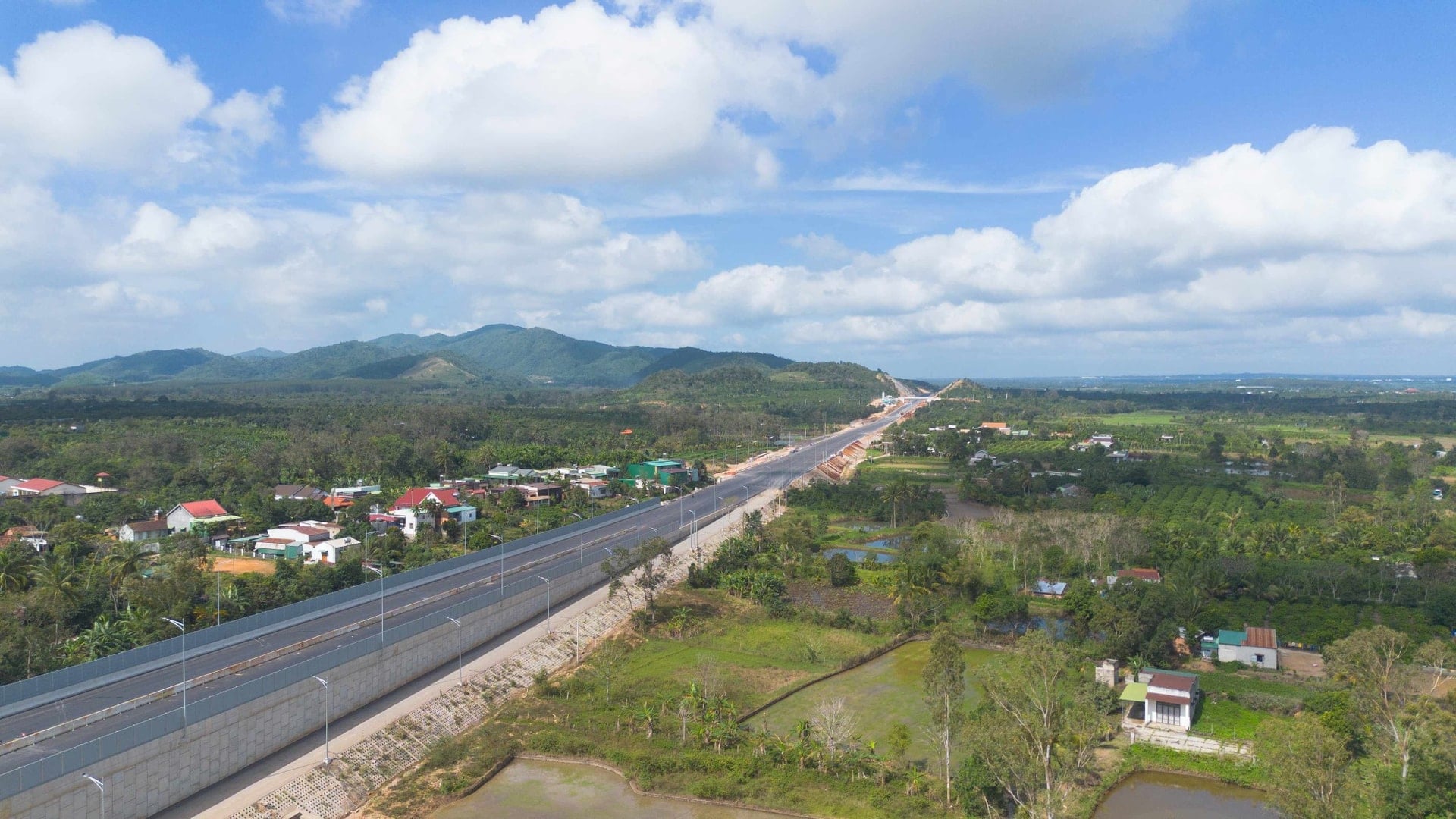 Autoroute Khanh Hoa - Buon Ma Thuot : Ouverture technique et achèvement ...