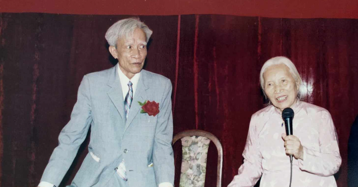 Nguyen Duong Hong, delegado da Assembleia Nacional, da 'Conferência de ...