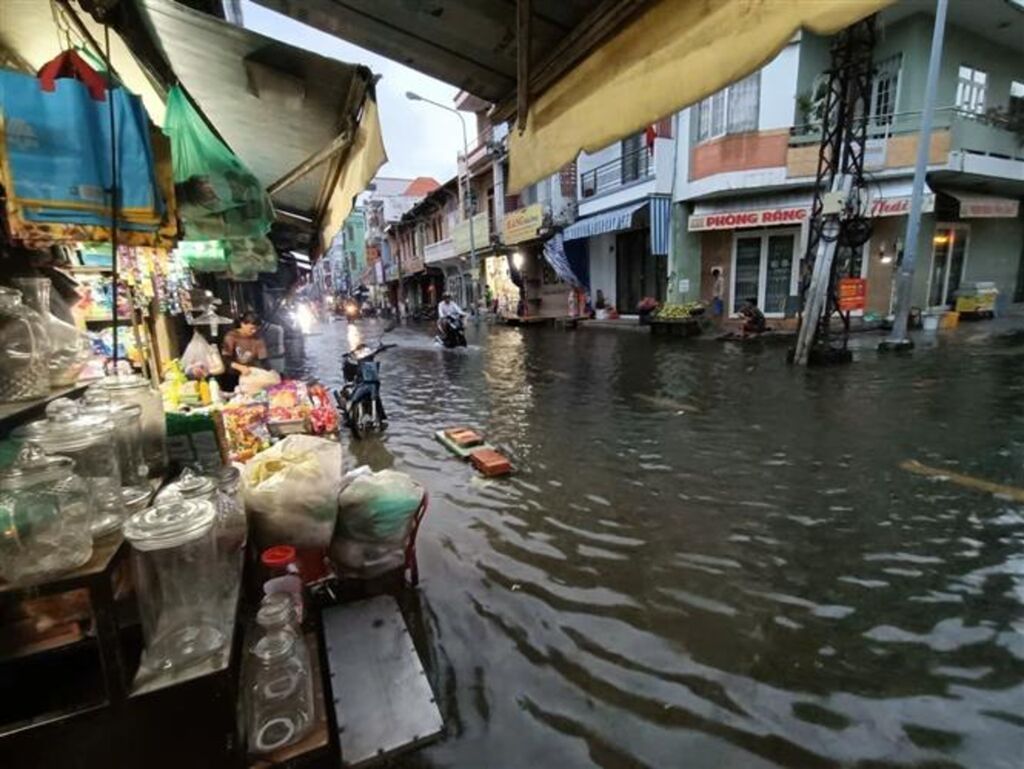 High tides are expected; be prepared for flooding in low-lying areas ...