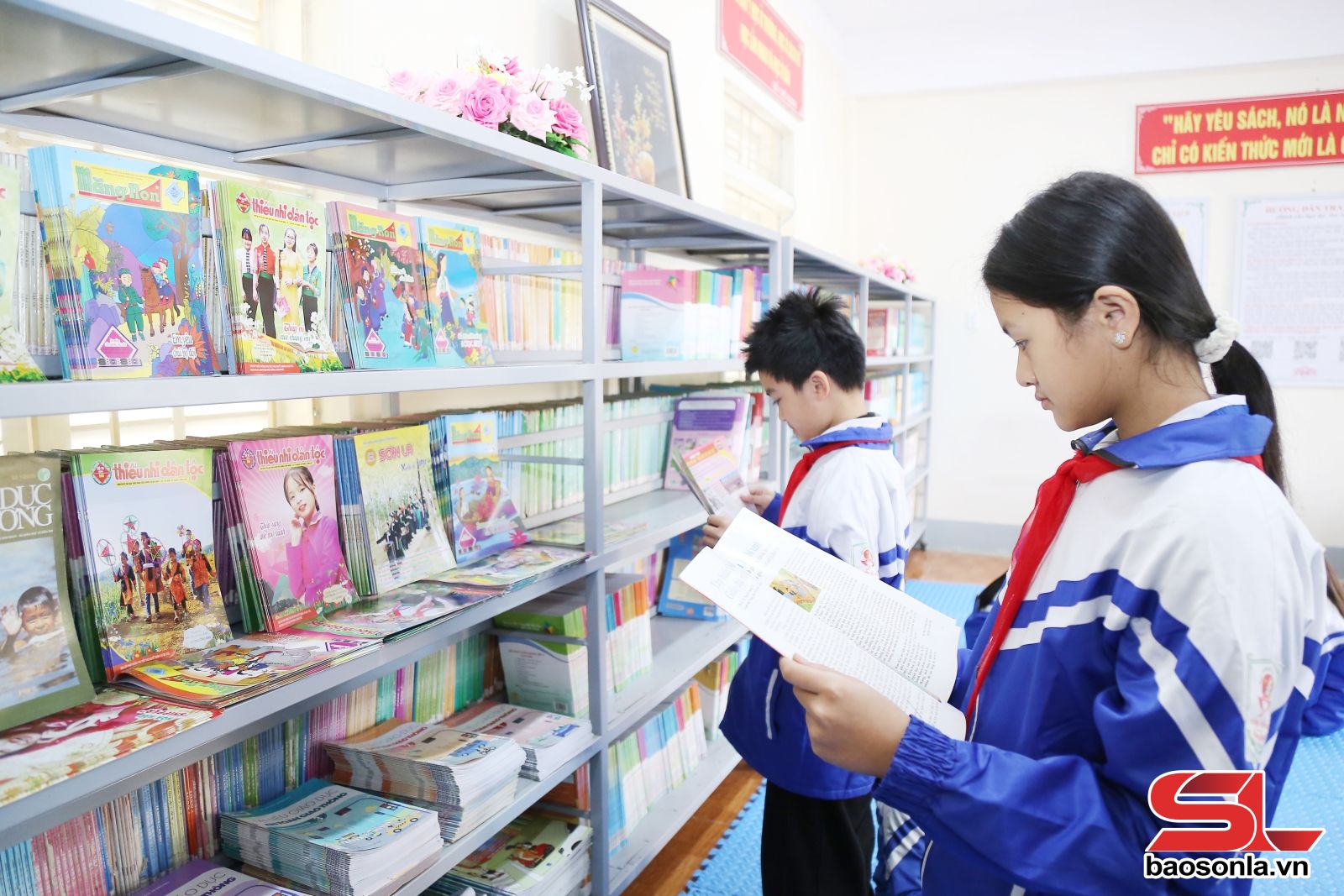 Use a unified set of textbooks.
