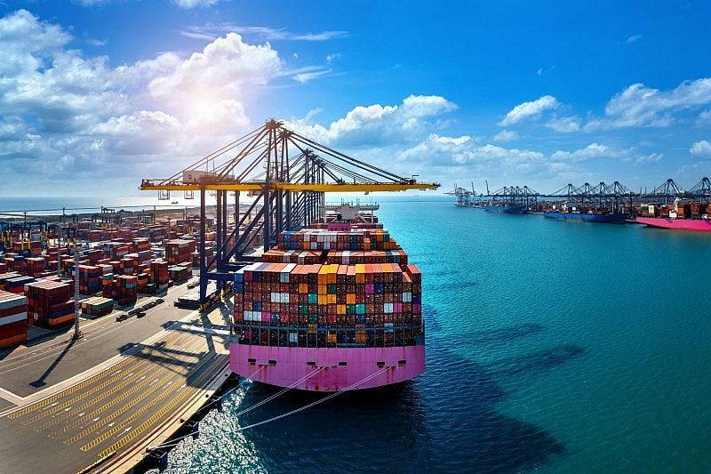 Infographic: Vietnam's record-breaking import and export figures for 2025