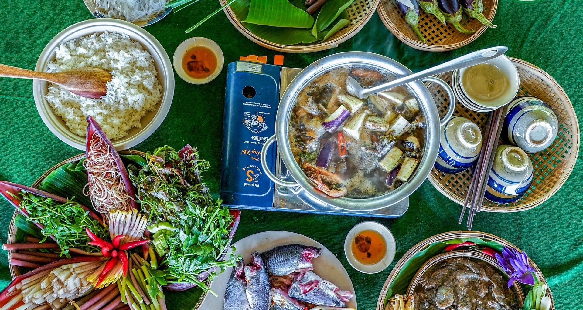 Ca Mau's specialty dish, named 'salty, bitter, and astringent', is made ...