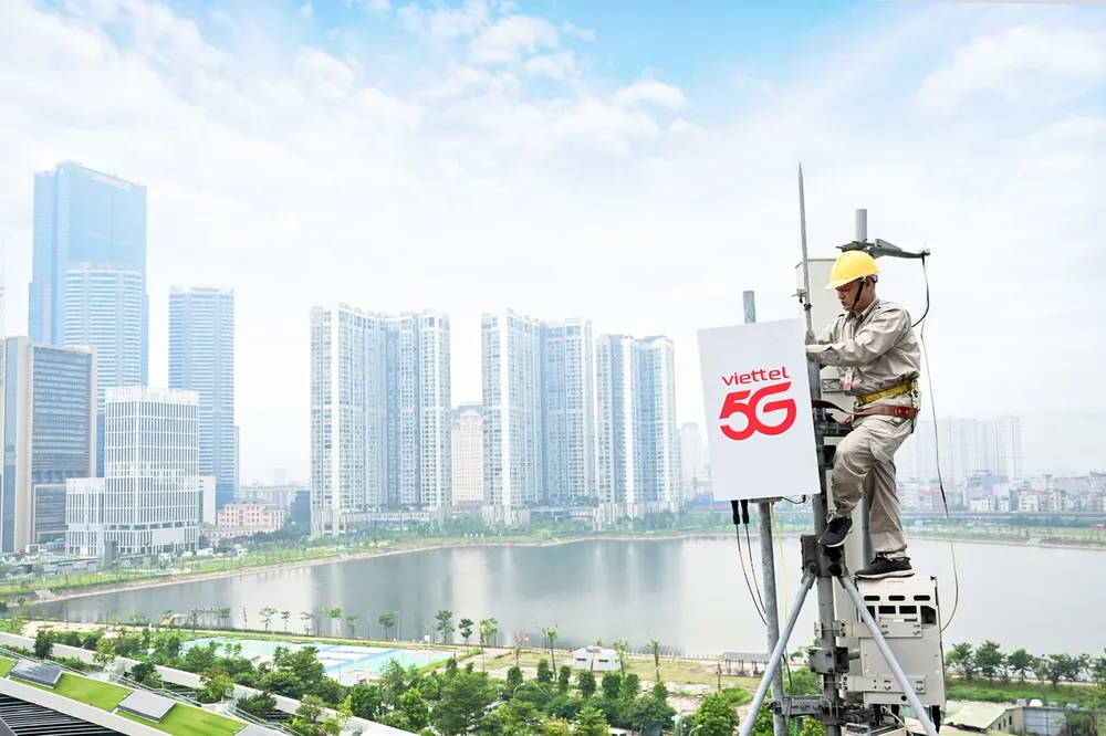 With revenue exceeding 220 trillion VND, Viettel is accelerating its ...