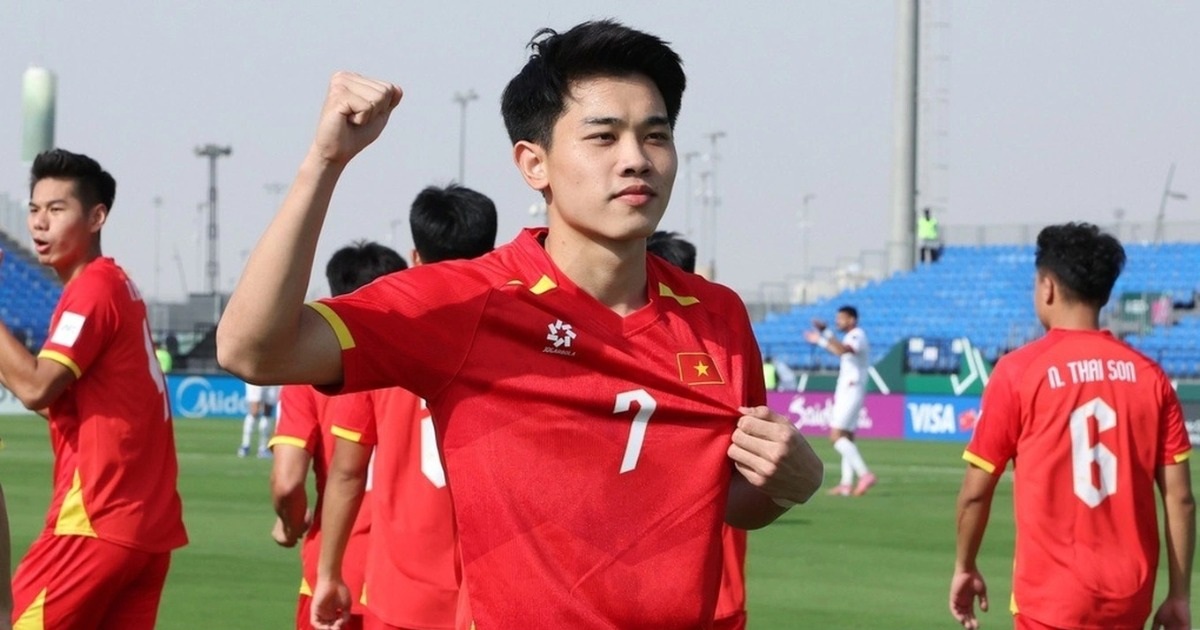 Đình Bắc và Xuân Bắc phải đi kiểm tra doping sau trận thắng U23 Kyrgyzstan