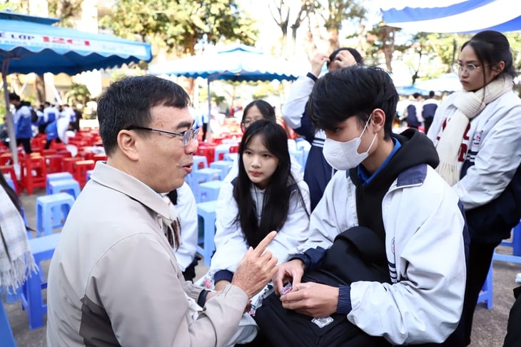 10 Tahun Dominasi IELTS dalam Penerimaan Universitas: Dari Keunggulan ...