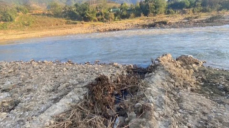 Authorities discovered a factory installing underground pipes to ...