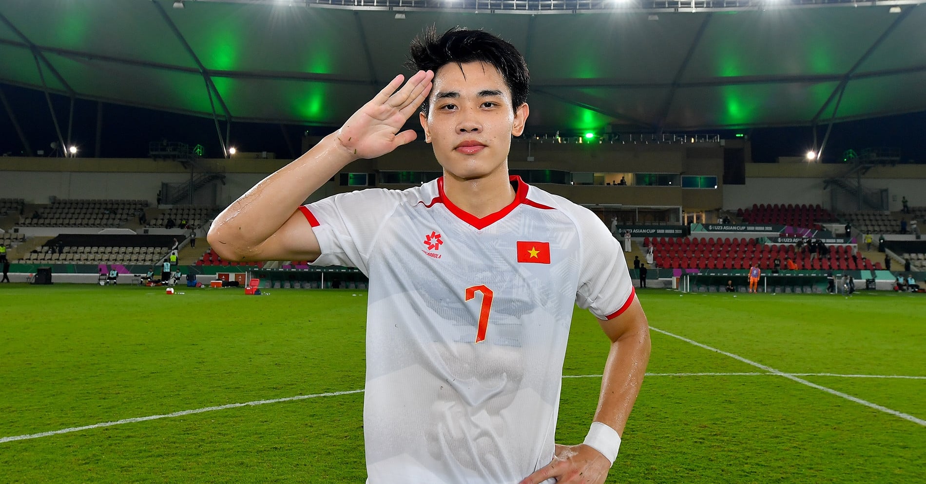 Dinh Bac reveals details about his goal against Saudi Arabia.