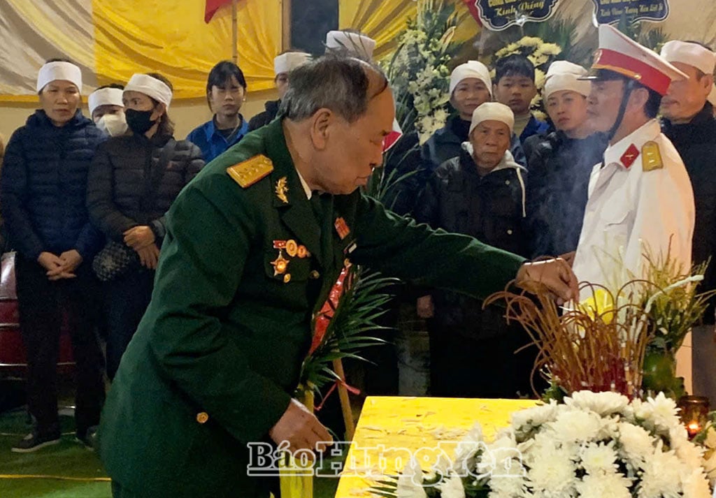 Tran Lam Ward: Organizing a memorial service and burial of the remains ...