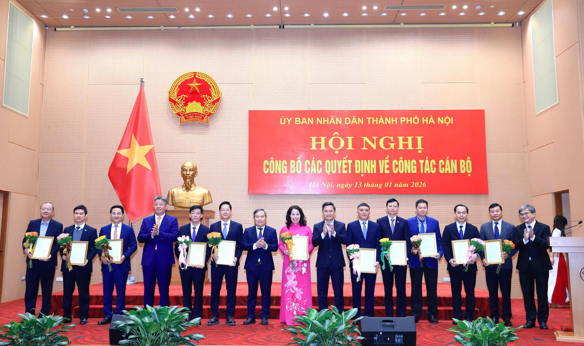 Le professeur agrégé Dr. Nguyen Van Hien est le nouveau directeur du département de l'éducation ...