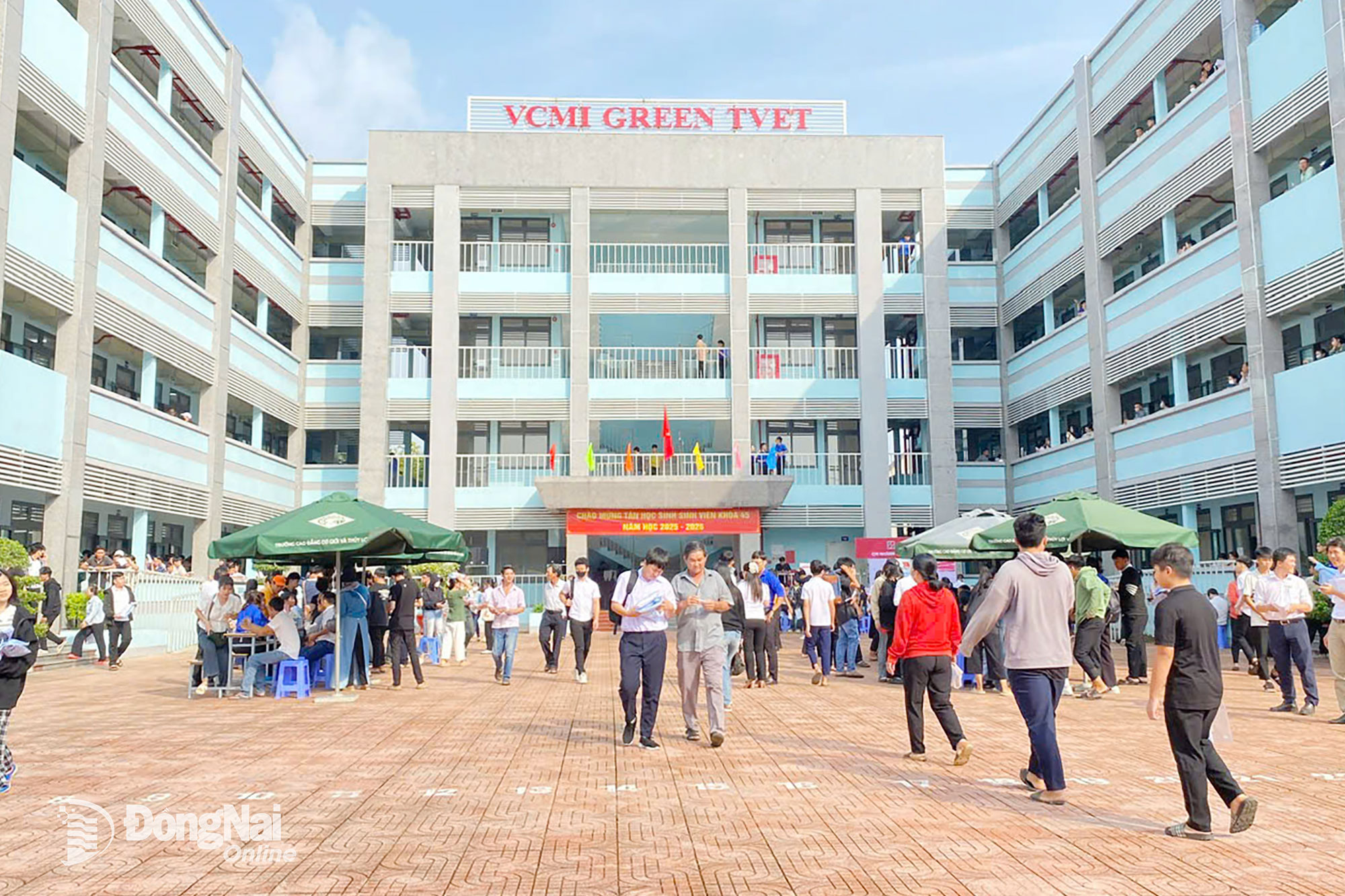 A typical green school model
