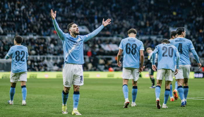 Nyförvärvet Semenyo glänser när Man City besegrade Newcastle i ...