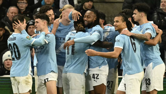 La nouvelle recrue Semenyo brille lors de la victoire de Man City ...