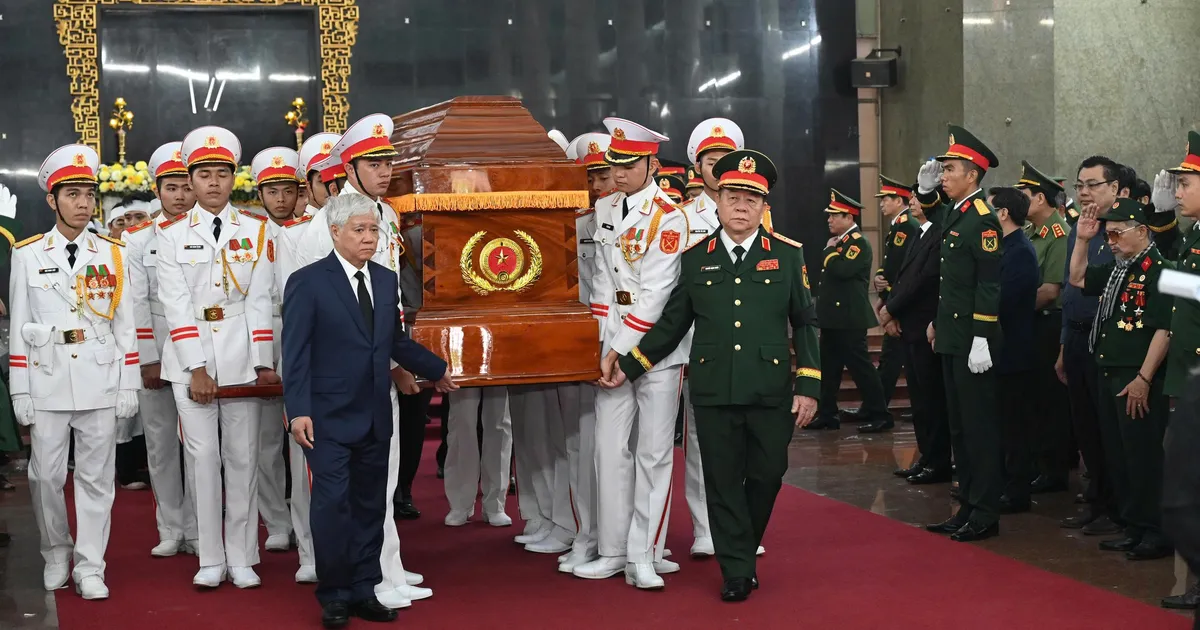 Farewell to General, Hero of the People's Armed Forces Le Van Dung