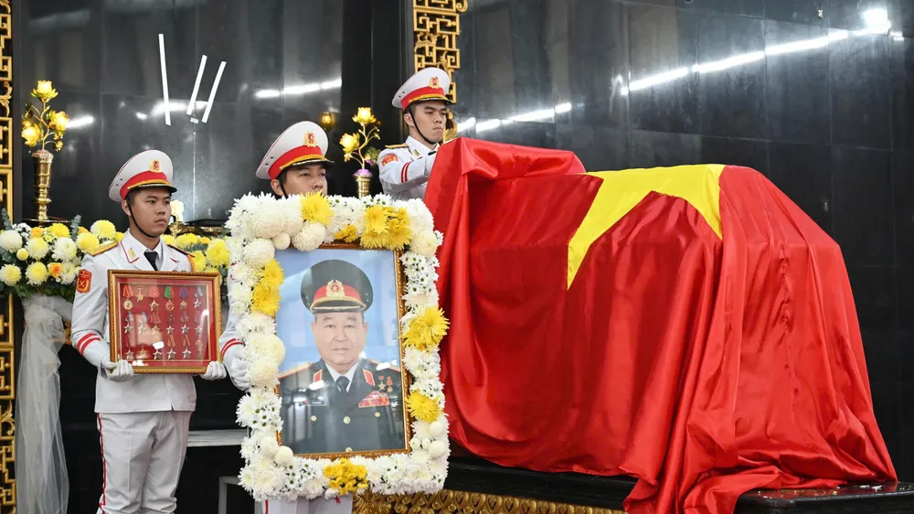 Despedida del General, Héroe de las Fuerzas Armadas del Pueblo Le Van Dung