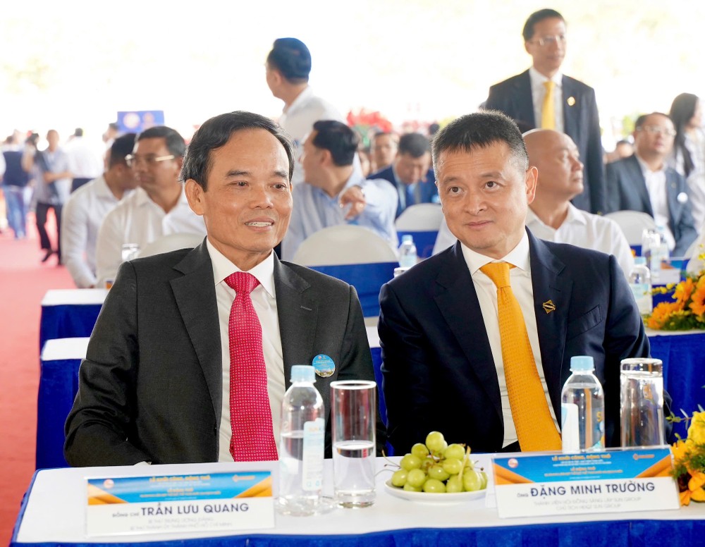 Groundbreaking ceremony for the Rach Chiec mega-project: A 70,000-seat ...