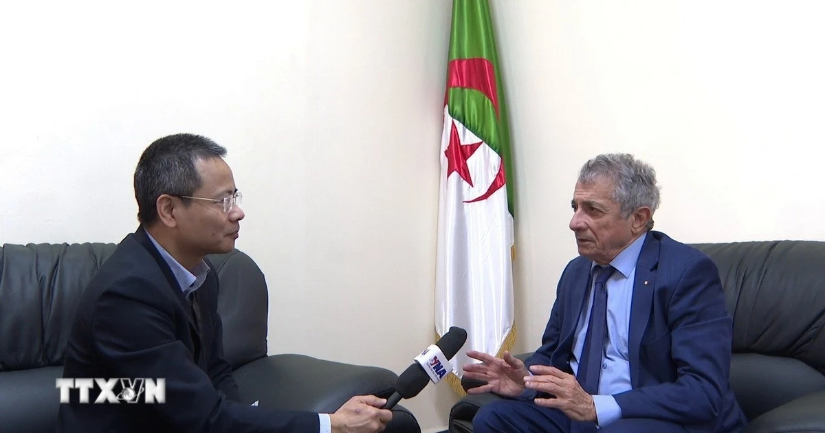 Die algerischen Politiker schätzen die strategische Vision der Doi-Moi ...